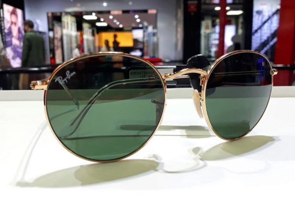 Encontre os seus novos óculos Ray-Ban favoritos na nossa loja online ...